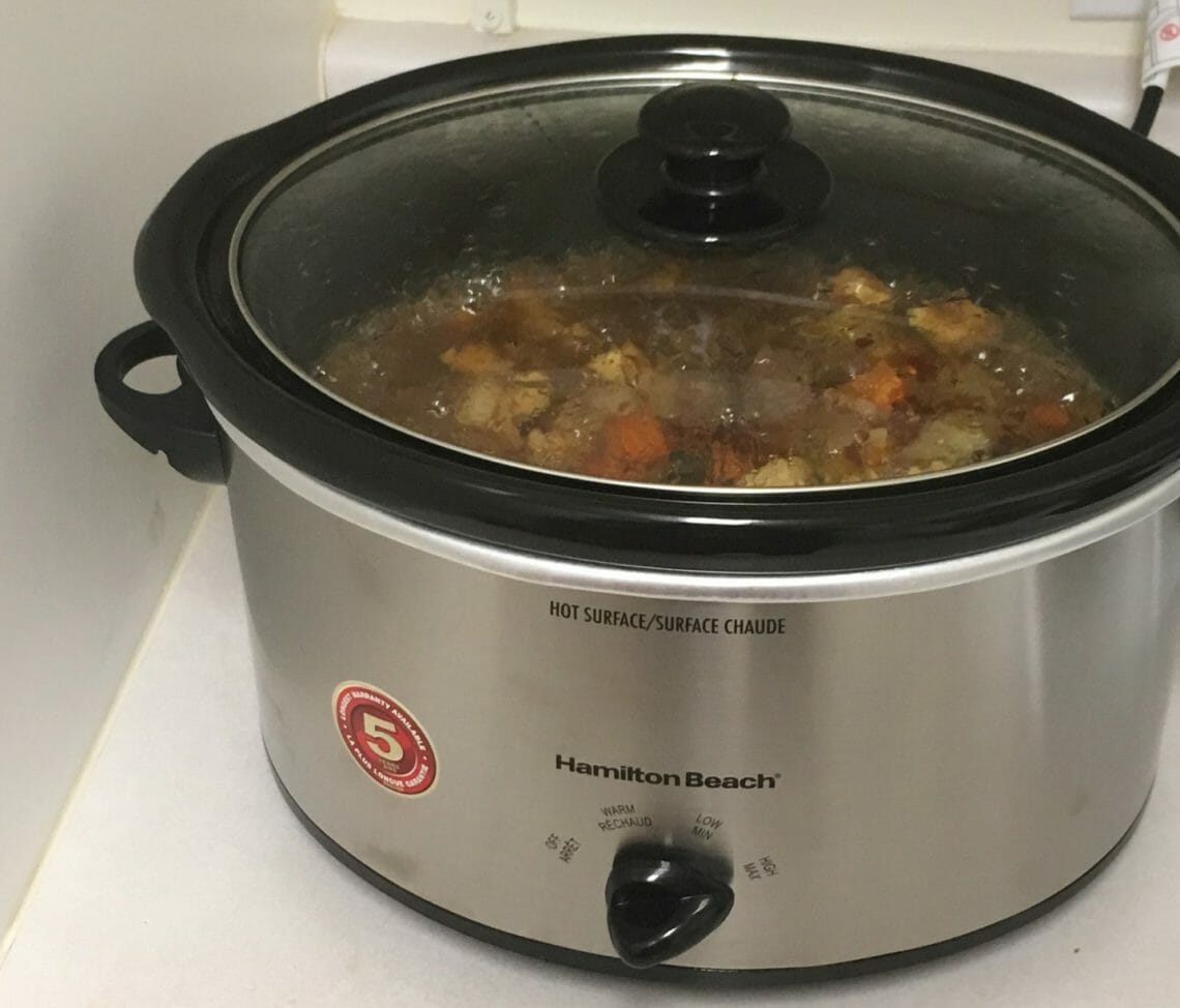 Steam Cooker vs Slow Cooker: Which One Should You Go For? - The Mode Mag