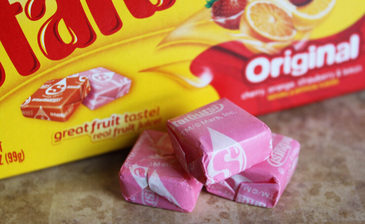 The Ultimate Vegan Candy Guide For The Holidays - The Mode Mag