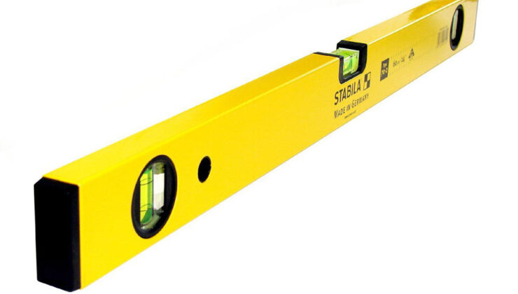 How To Use A Spirit Level - The Mode Mag