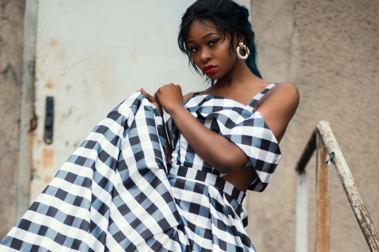 Unconventional Chic: Defying Fashion Rules and Owning Your Style - The ...